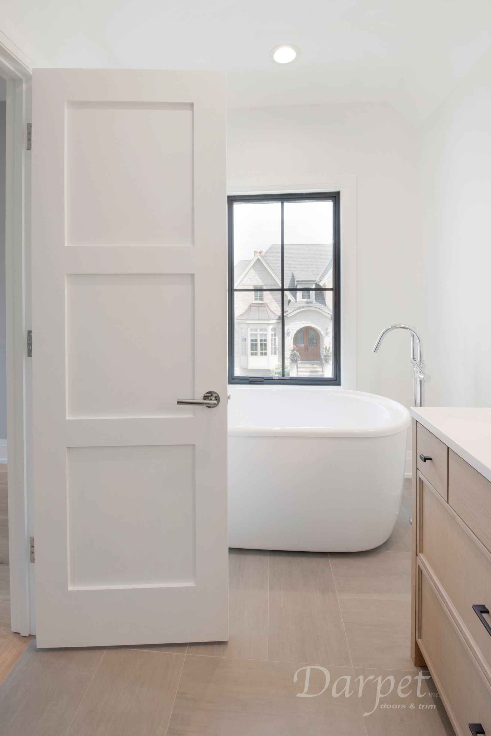 3 Panel Flat Equal Shaker Primed 6'-8" (80")